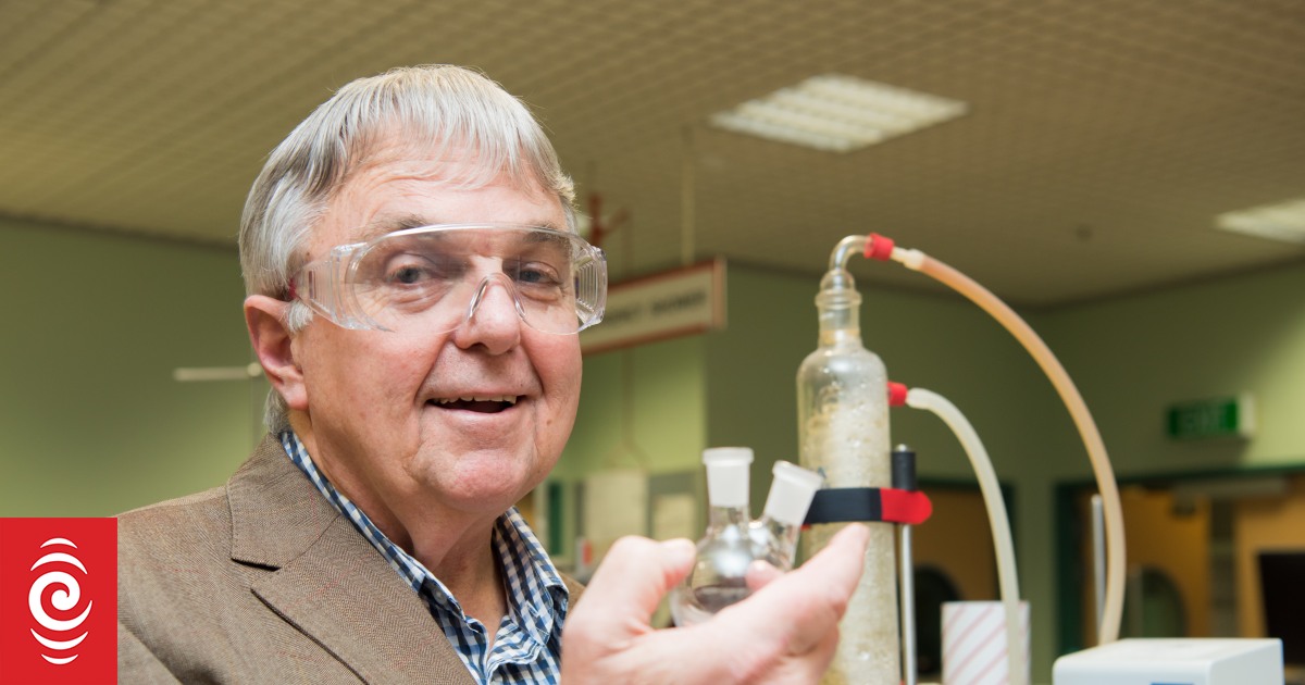 Kiwi scientist behind frontrunner Covid-19 treatment | RNZ News