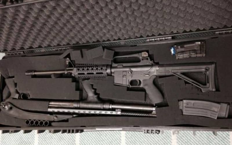 Assault weapons found hidden in ceiling | RNZ