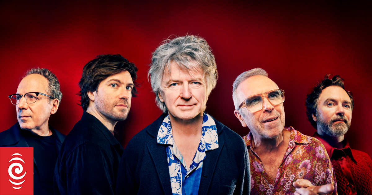Crowded House to tour New Zealand and Australia this year | RNZ News
