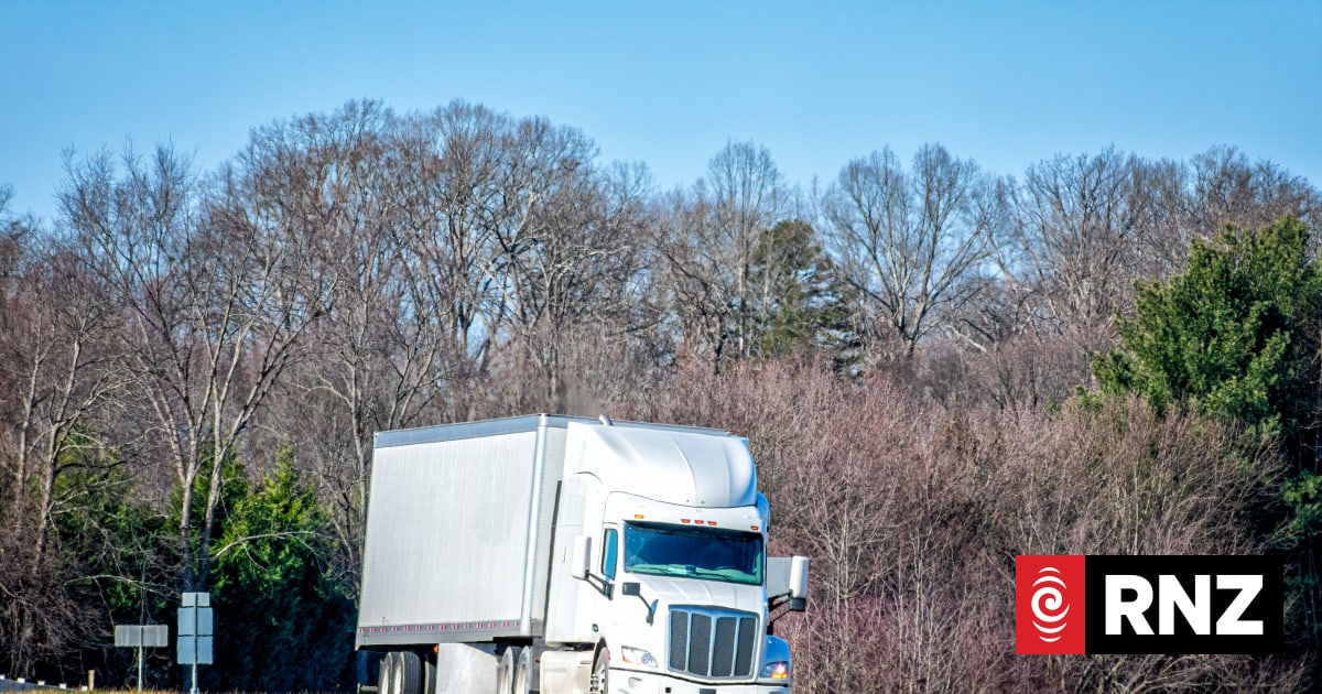 Safety alert issued over parking brakes used in trucks | RNZ