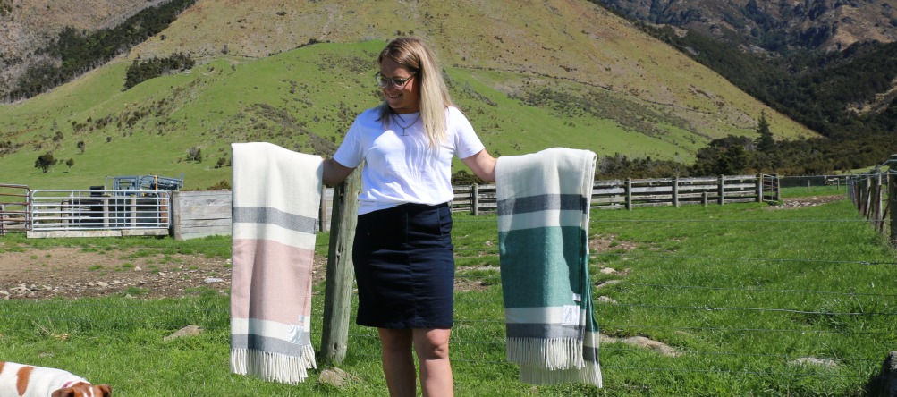 Entrepreneurial farmers use own wool to make blankets and yarns | RNZ