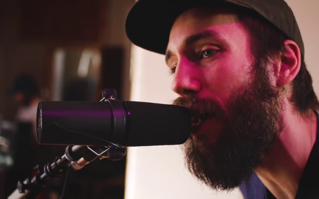 The return of US folk artist Sneaky Bones | RNZ