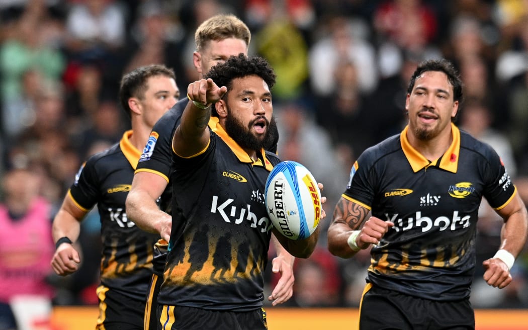 Super Rugby: Hurricanes have home playoff on the mind as Crusaders loom ...