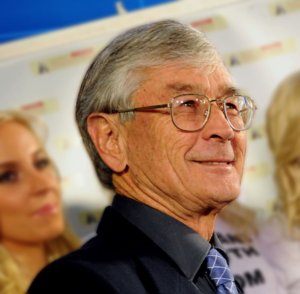 Reward to end 20 year mystery of giant 'Marree Man' | RNZ News