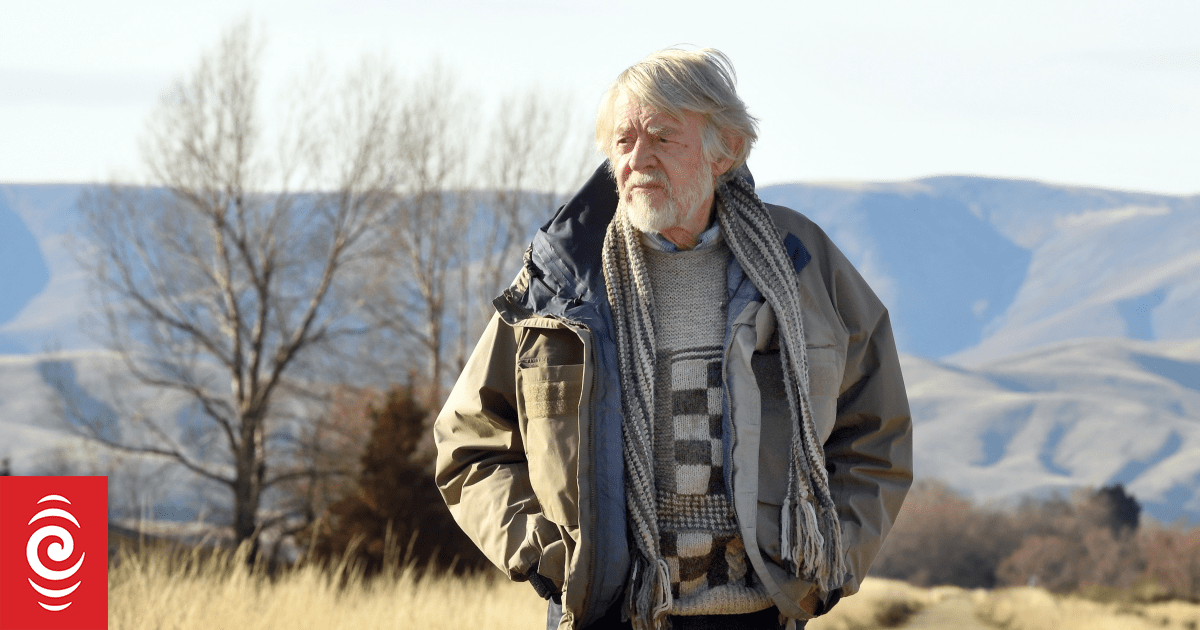 Writer and conservationist Brian Turner dies aged 80 | RNZ News