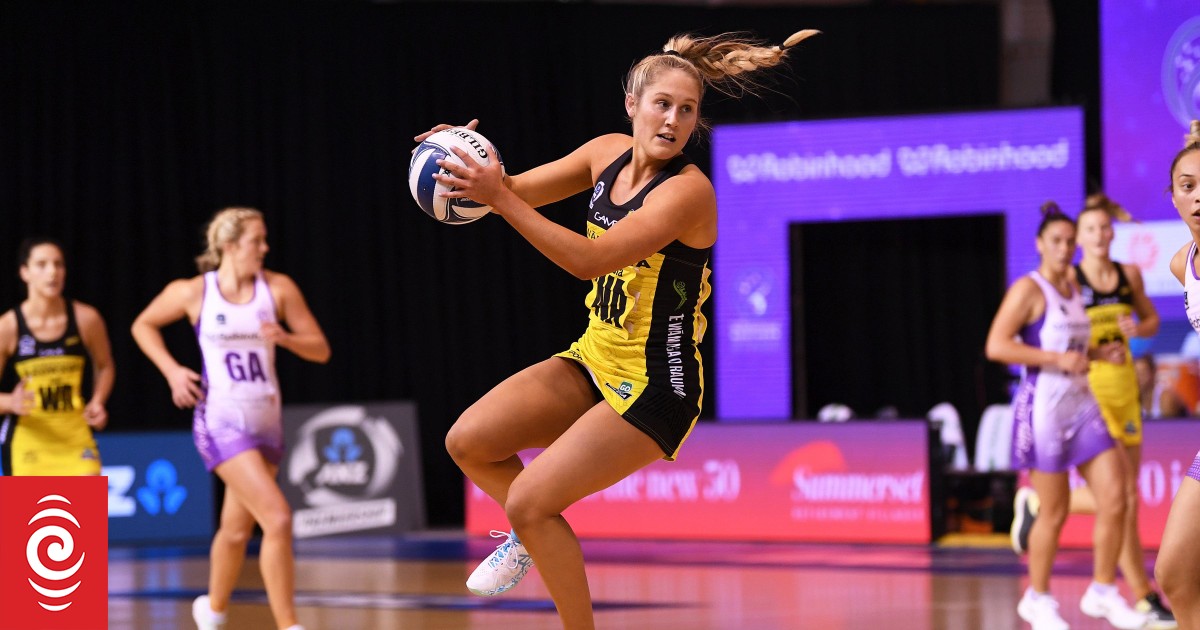 Pulse claim top spot with fighting win over Stars | RNZ News