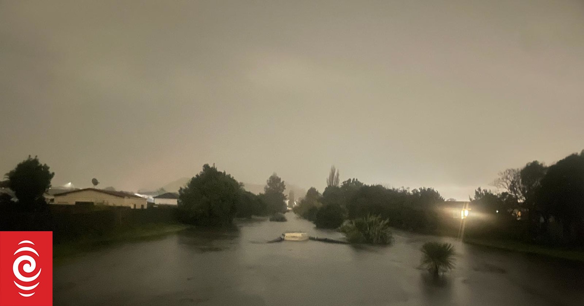 Live weather updates: Rain expected to linger around eastern areas ...