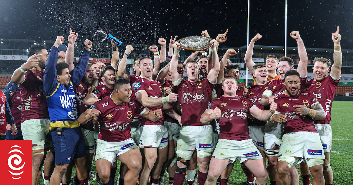 Stag-tastic: Southland upset Waikato and win Ranfurly Shield | RNZ News