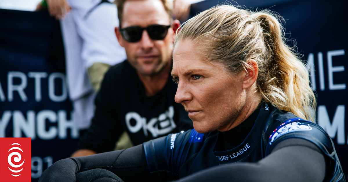 Australia's Stephanie Gilmore returns to competitive surfing | RNZ News