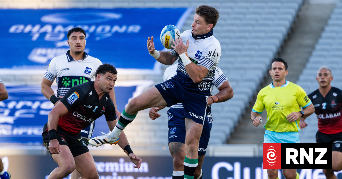 Blues cruise to Super Rugby Pacific victory over Crusaders | RNZ News