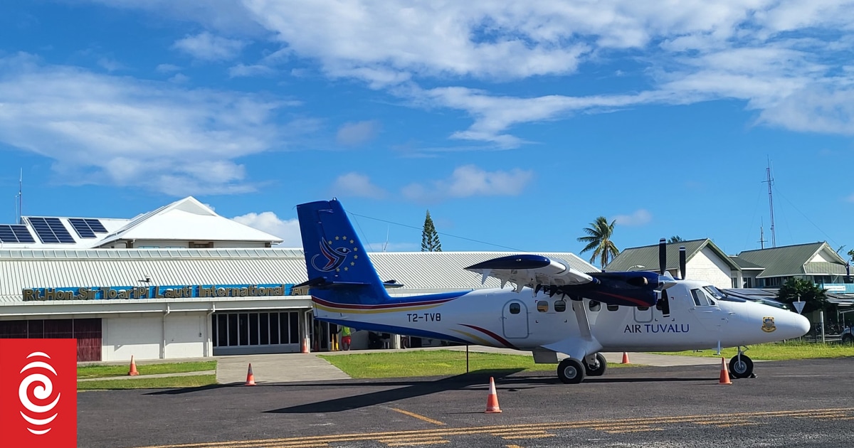 Air Tuvalu aircraft arrives | RNZ News