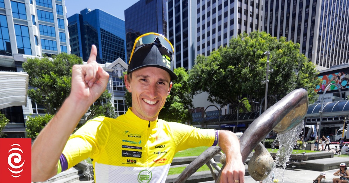 'Late call-up' James Oram takes NZ Cycle Classic title | RNZ News