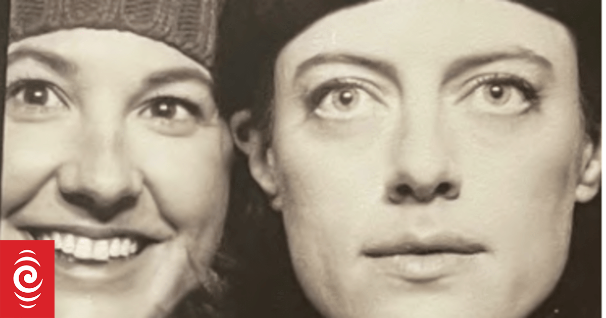 Bruce Mason Playwriting Award goes to a team | RNZ