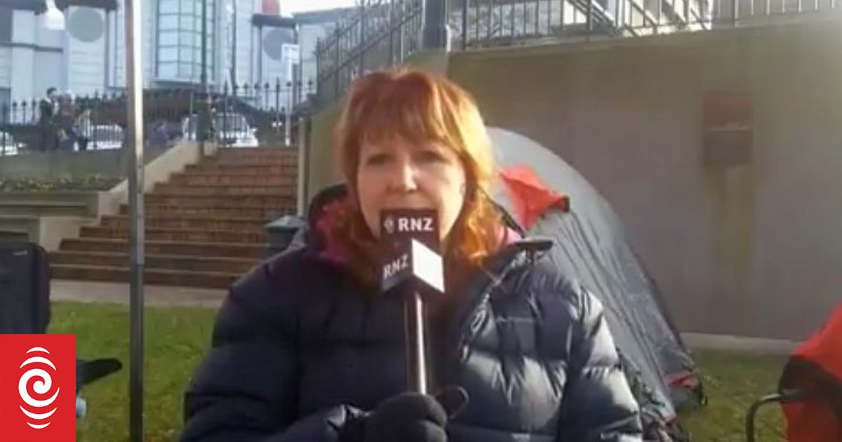 Dunedin MP ends homelessness campaign as women move into houses | RNZ News