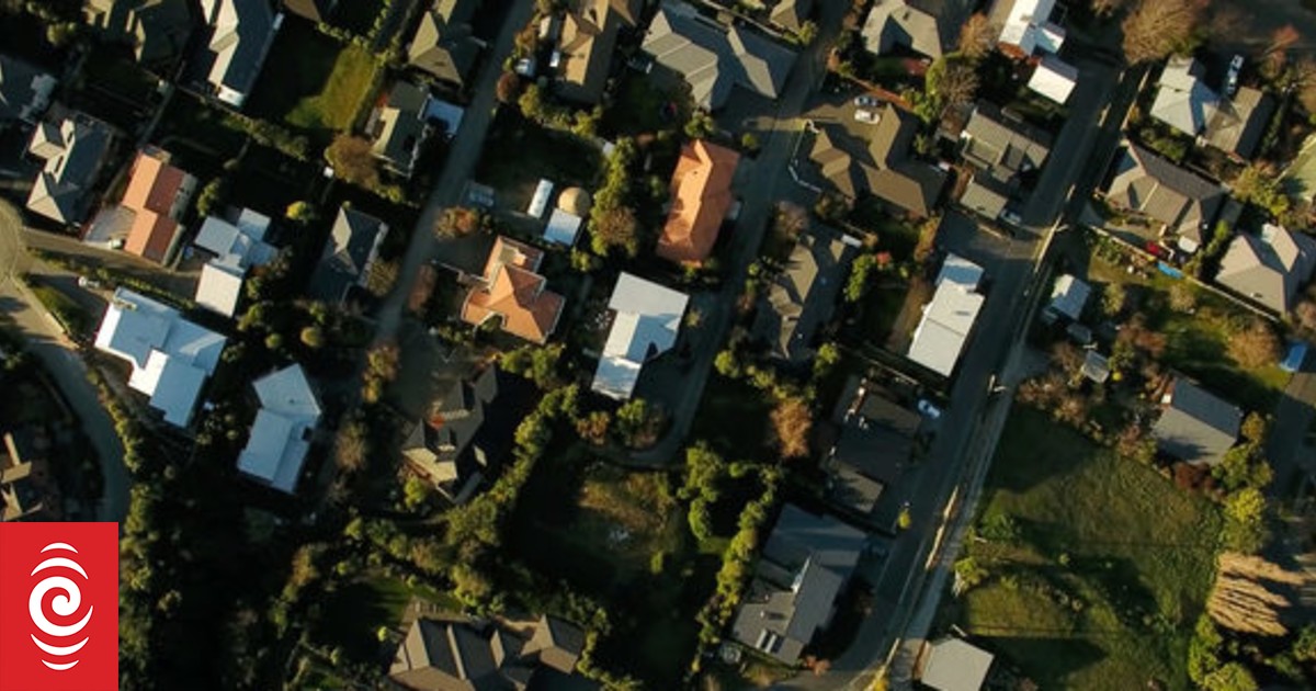 Christchurch council to discuss 'unkempt' homes | RNZ News