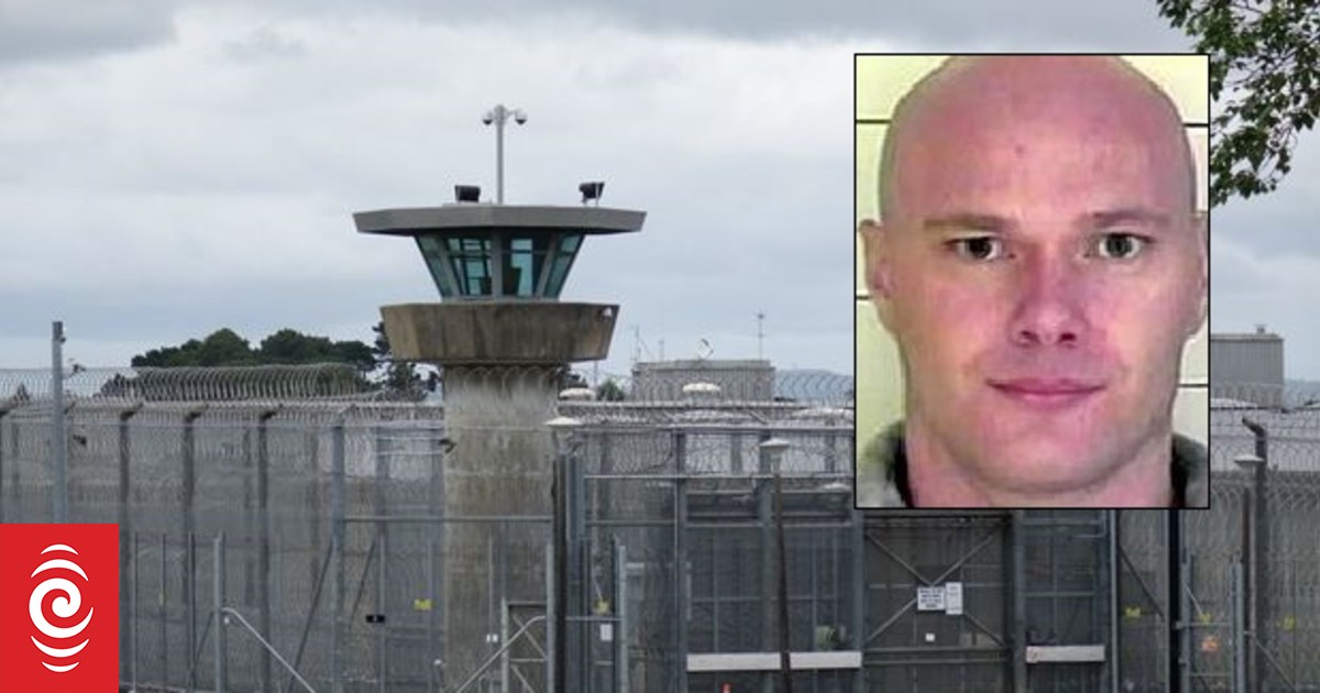 Double murderer Graeme Burton stabbed in Auckland prison | RNZ News