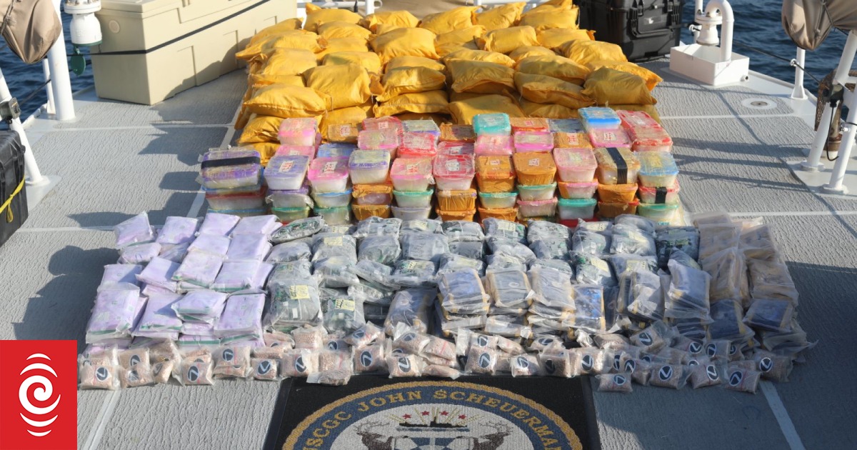 Navy helps in international 22-tonne, half-billion-dollar drug bust ...