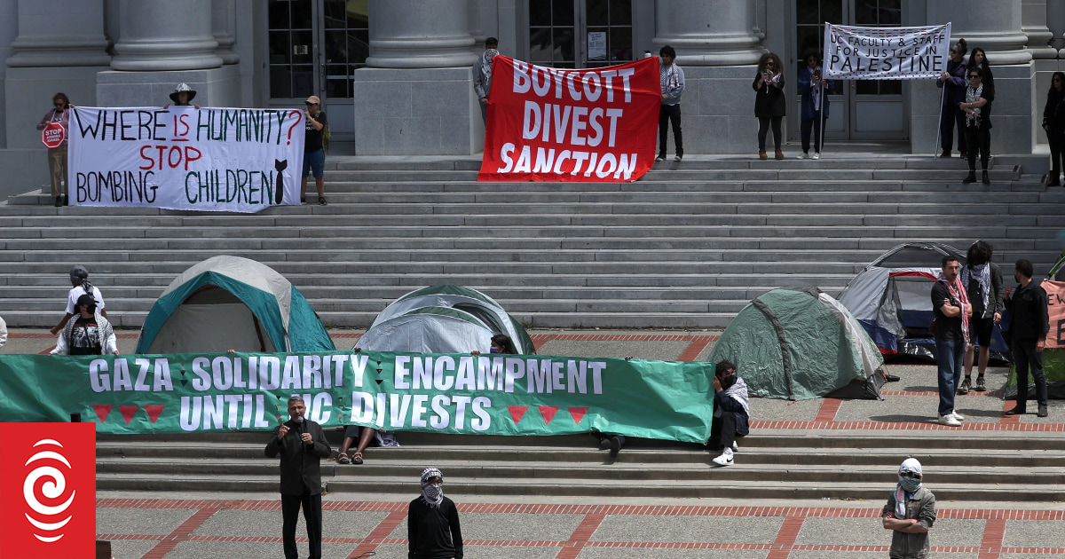 Mass arrests made as US Gaza campus protests spread | RNZ News
