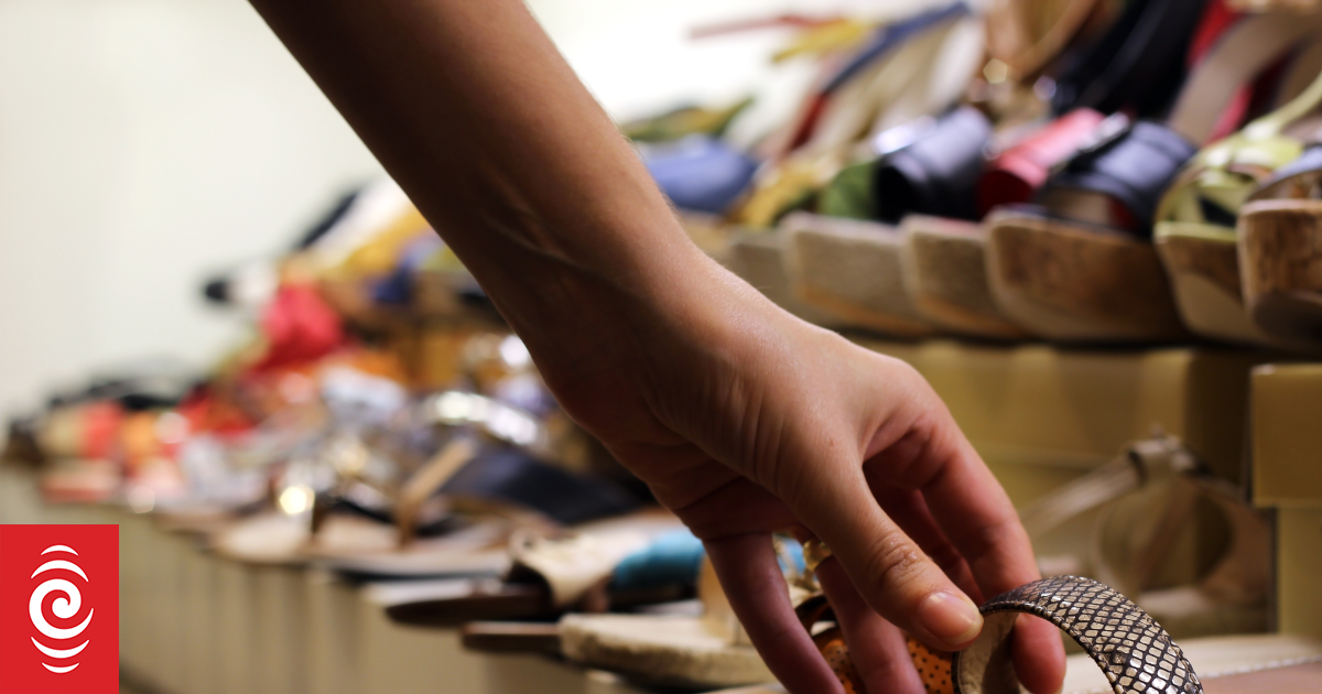 Retail theft and the rise of public shaming: Legal expert warns against ...