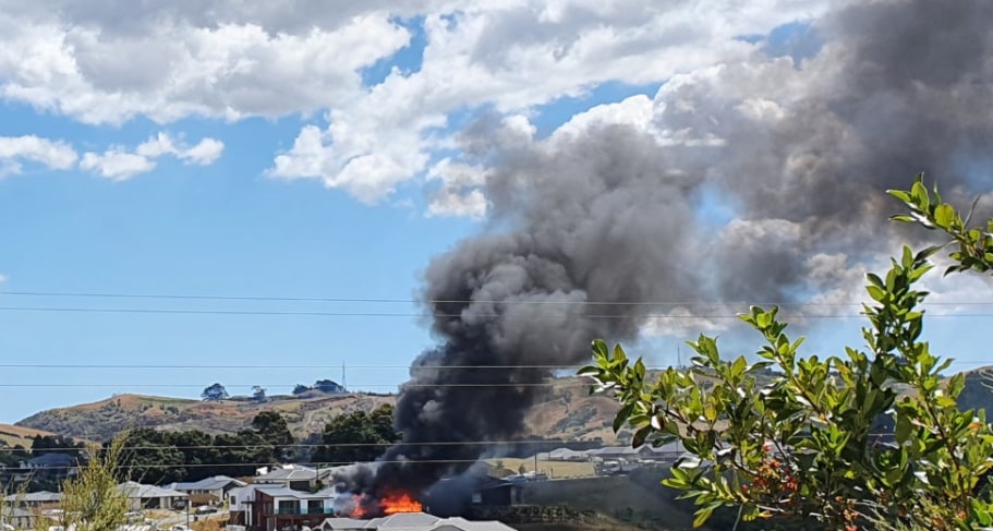 Drivers pull off SH1 as Waikato house engulfed in fire | RNZ News