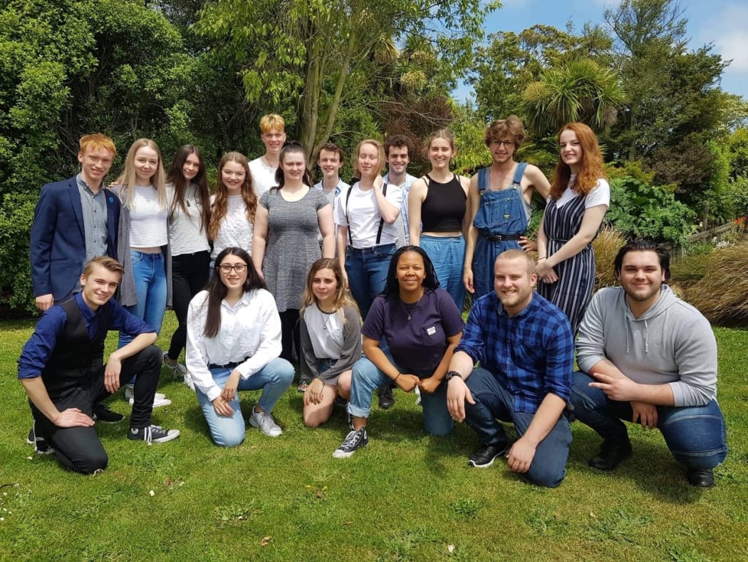 A Youth theatre company explores the teenage brain | RNZ