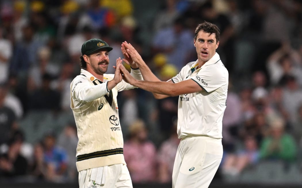 Cricket: Australia thump India by 10 wickets to level series 1-1 | RNZ News