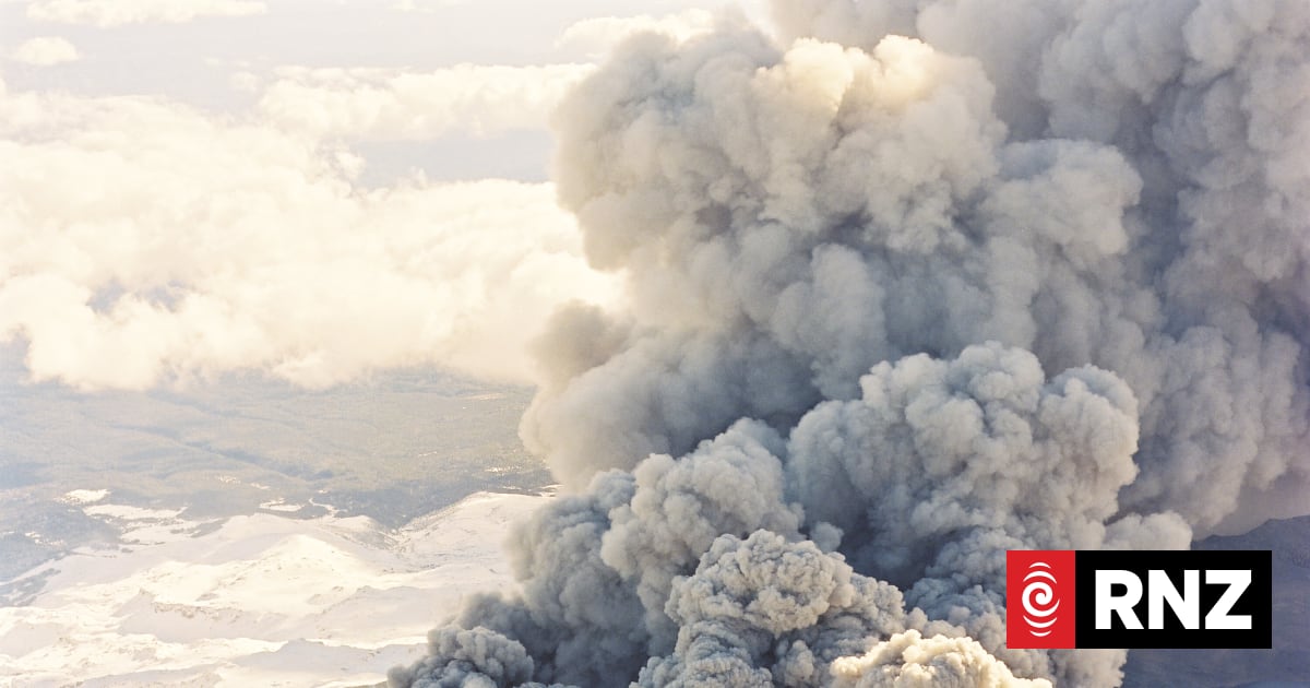 Our Changing World: What makes the volcano Ruapehu tick – and boom? | RNZ