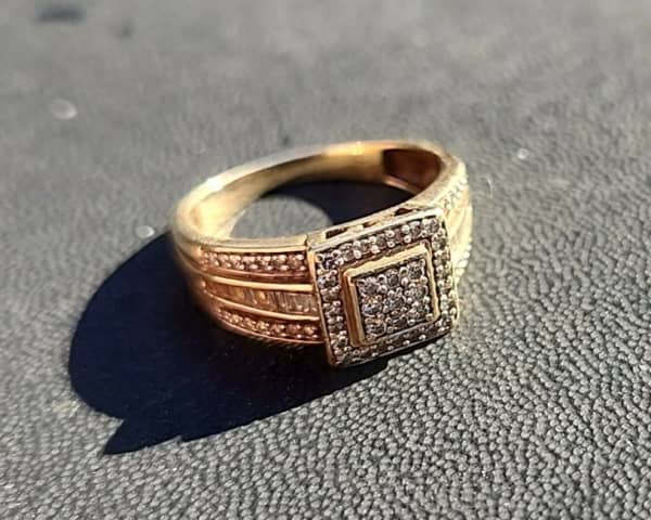 NZ's gold-hearted metal detectorist community finds woman's lost ...