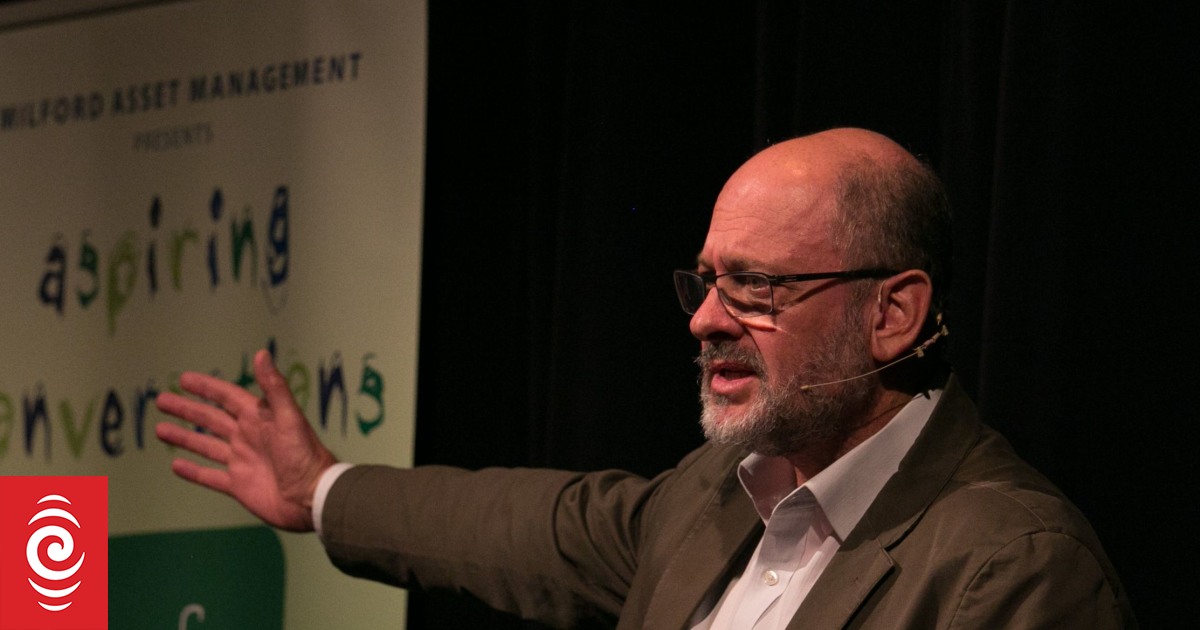 Tim Flannery: an atmosphere of hope | RNZ News