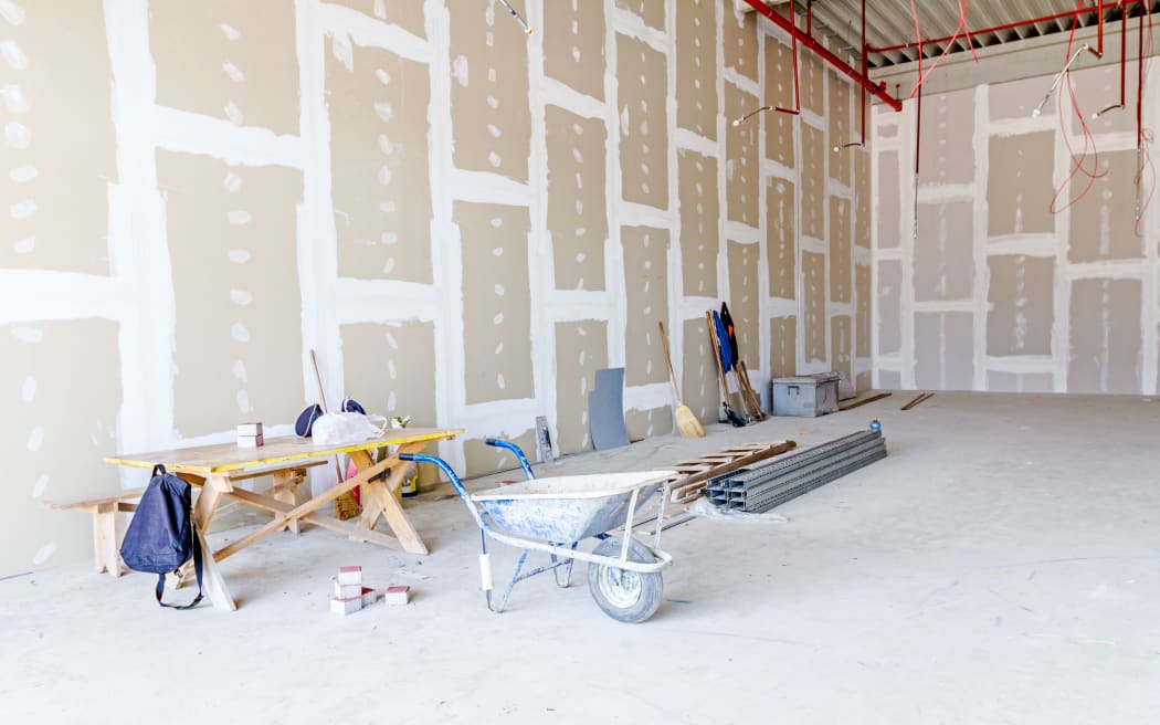 Signs plasterboard supply problems could be easing | RNZ News