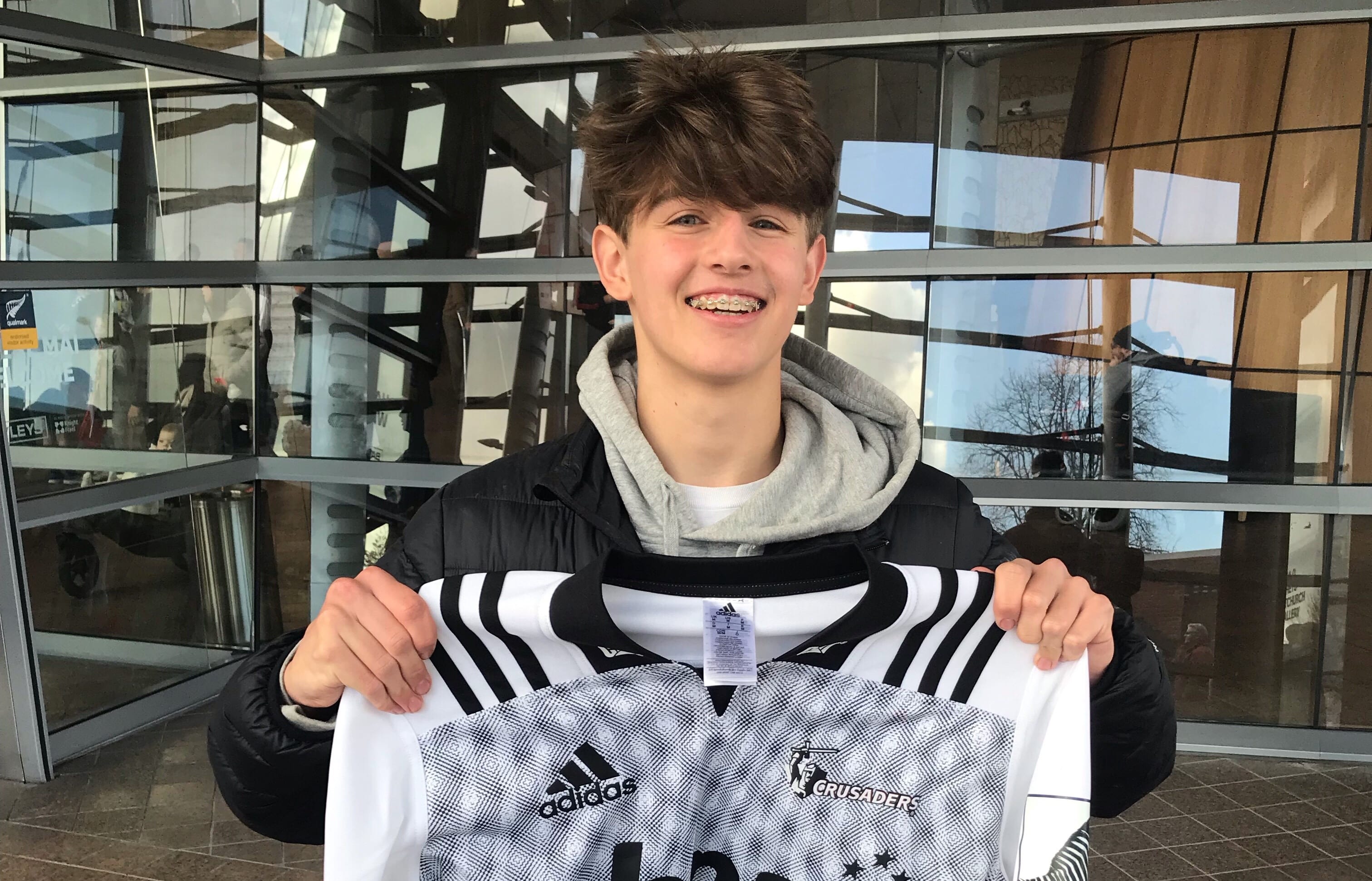 Crusaders fans flock to meet Super Rugby victors | RNZ News