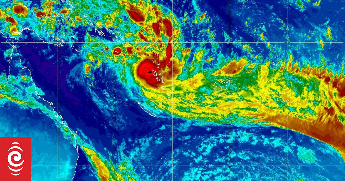 Cyclone Harold rapidly intensifies to a category four storm | RNZ News
