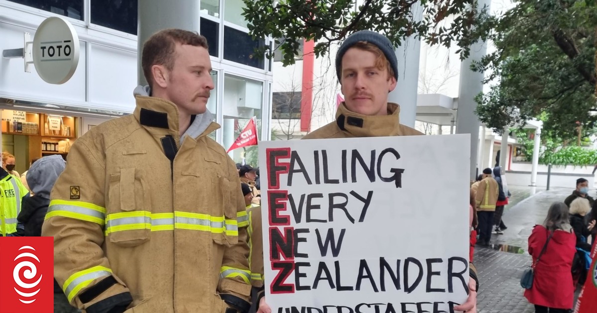 Firefighters go on one hour strike - FENZ responds | RNZ