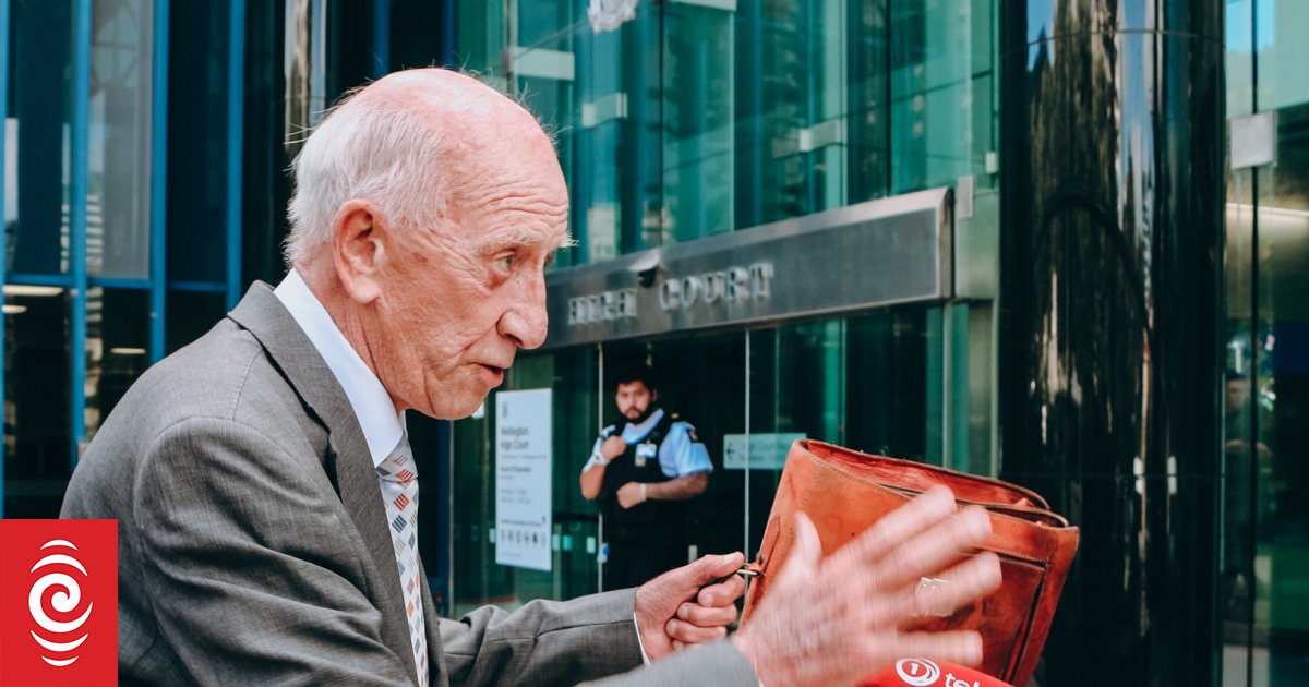 Sir Bob Jones didn't read petition he claims defamed him | RNZ News