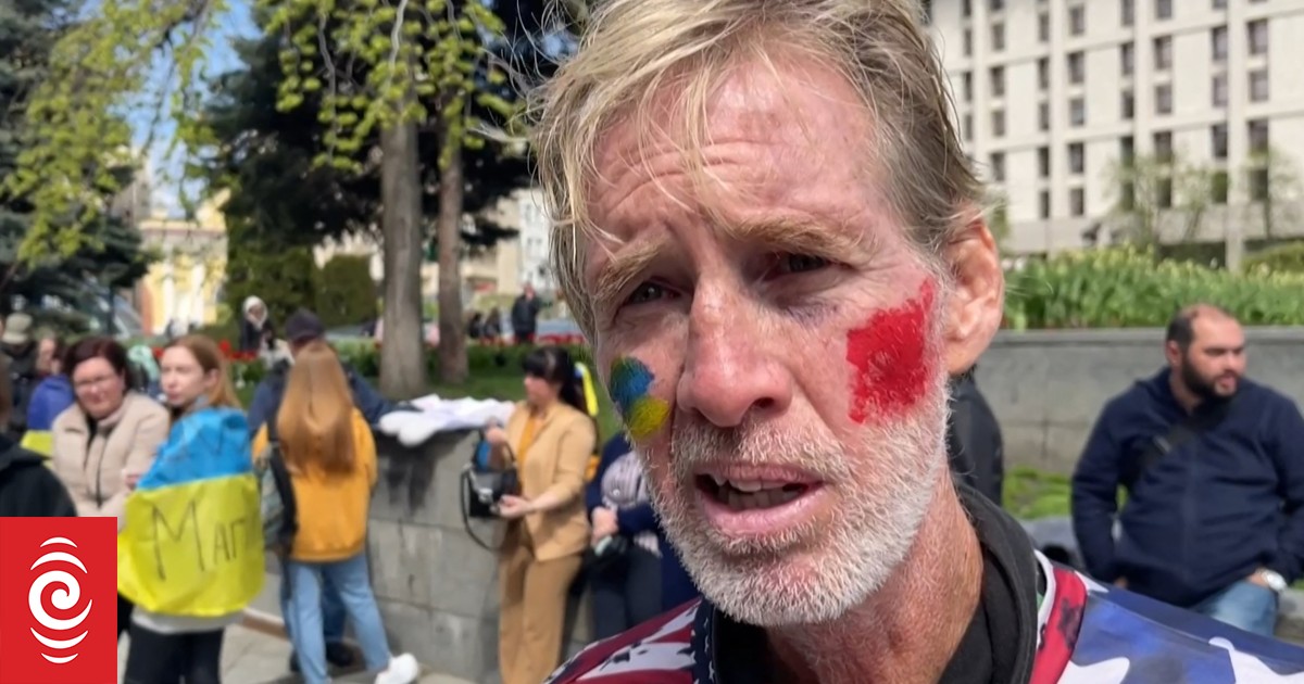 Would-be Trump assassin tries to stab himself in neck after guilty ...