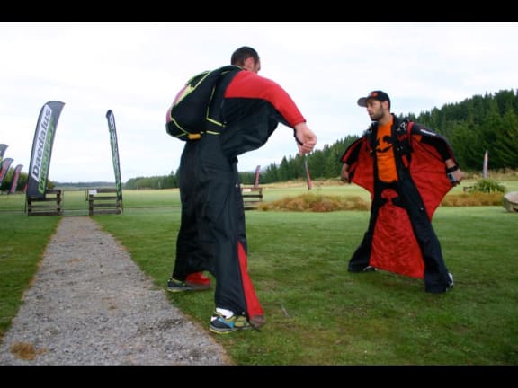 Pudding Hill Skydiving Boogie | A Gallery from Southern Stories | RNZ ...