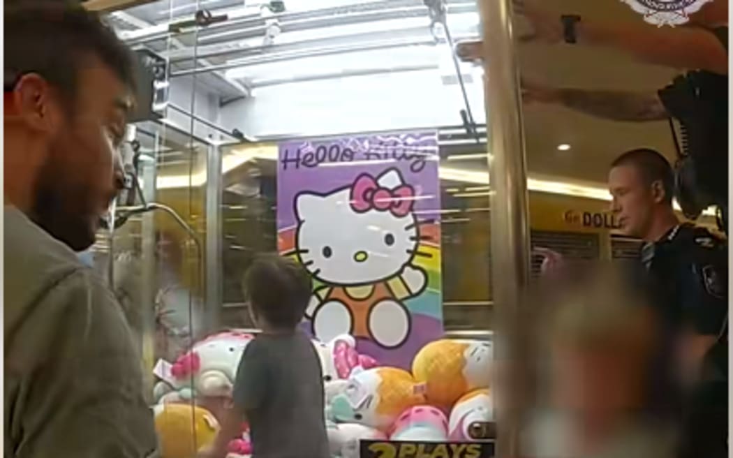 Claw and order after toddler gets stuck in toy machine | RNZ News