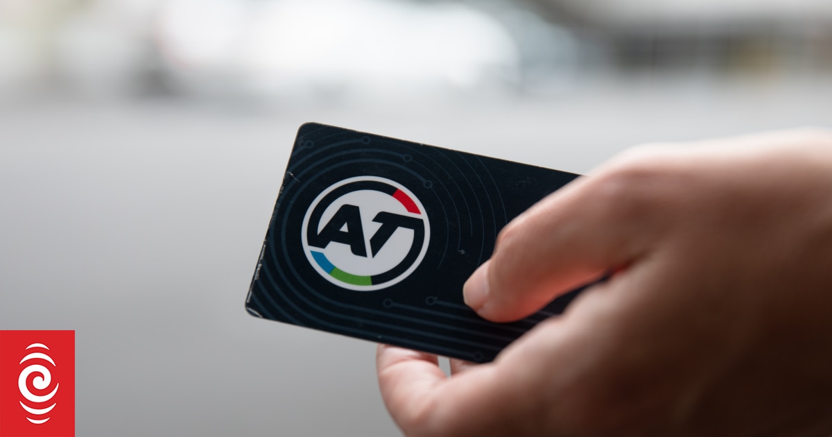 Contactless payments to start for Auckland's buses, trains, ferries ...