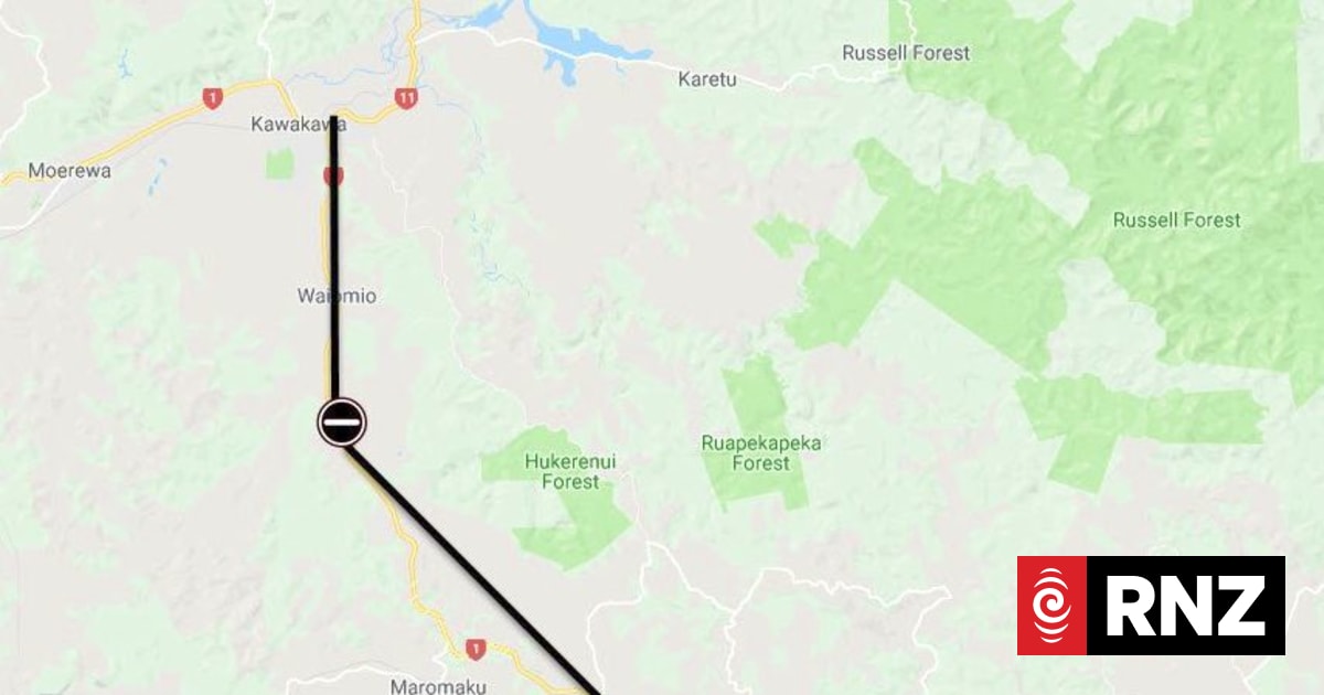 One dead after prison van collides with car | RNZ
