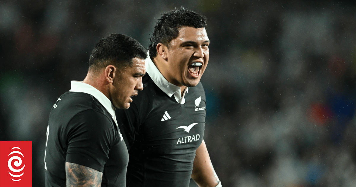 All Blacks prop Tamaiti Williams recommits to NZ rugby | RNZ News