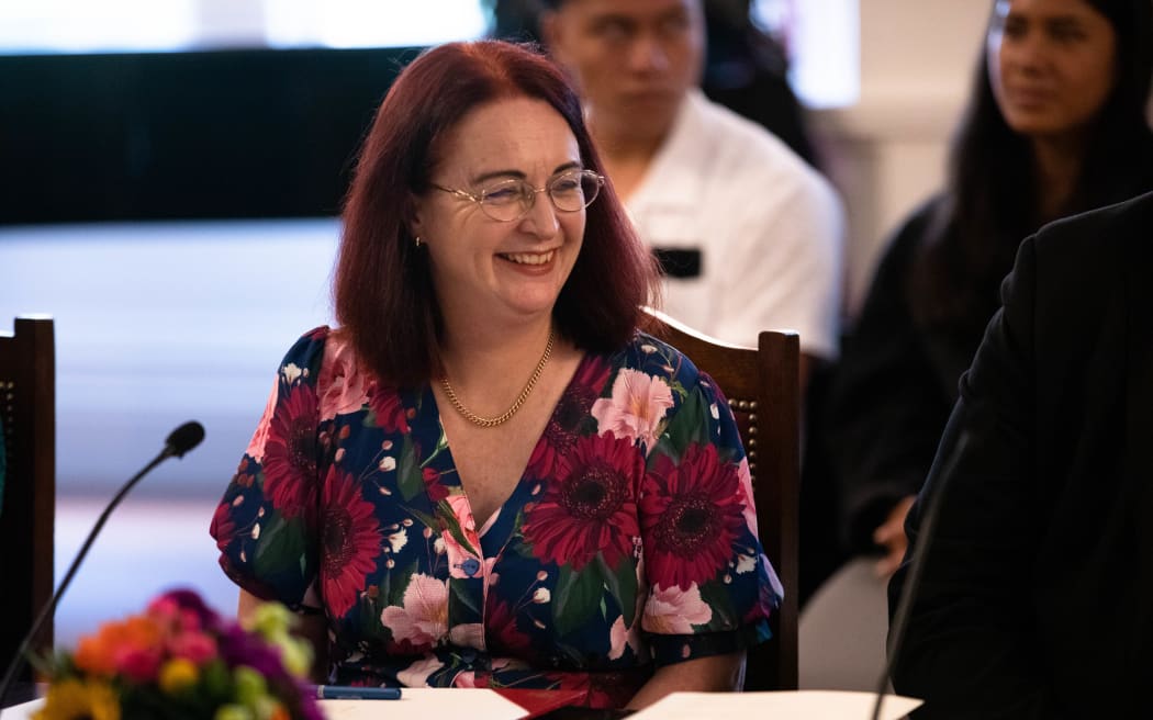 New ministers sworn in following Chris Hipkins' Cabinet shuffle | RNZ News