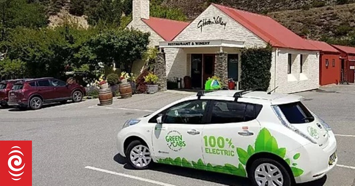 Green Cabs goes into liquidation, estimated 160 jobs cut | RNZ News