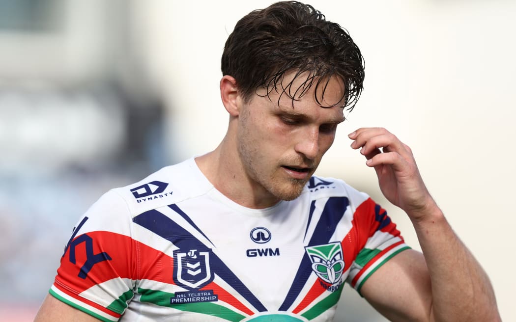 Warriors contemplate their next move at halfback | RNZ News