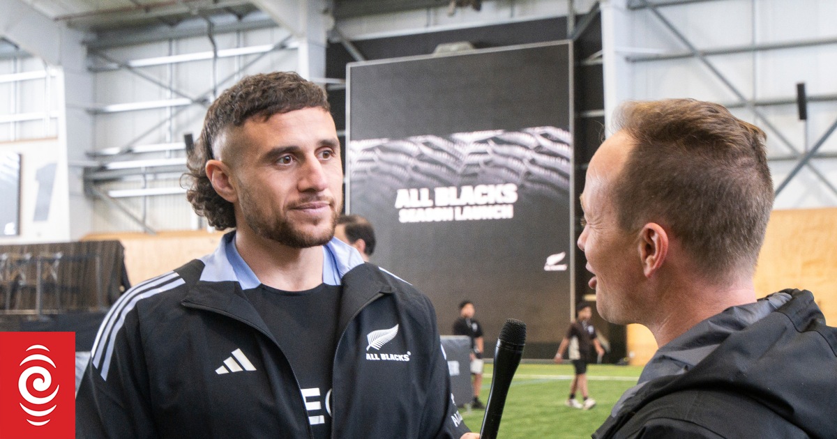 All Blacks: Robertson says returning Perenara is 'the koro we needed' | RNZ News