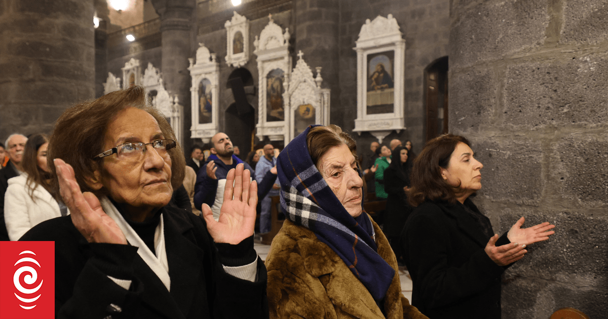 Syrian Christians attend Christmas mass for first time since fall of ...