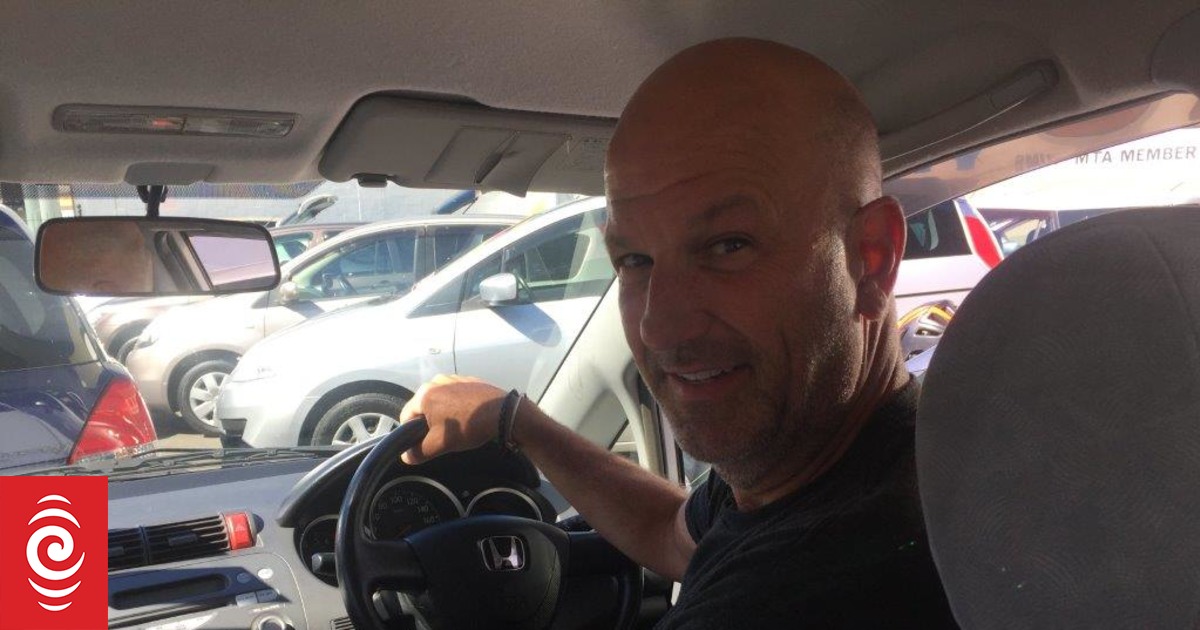 My month as an Uber driver | RNZ
