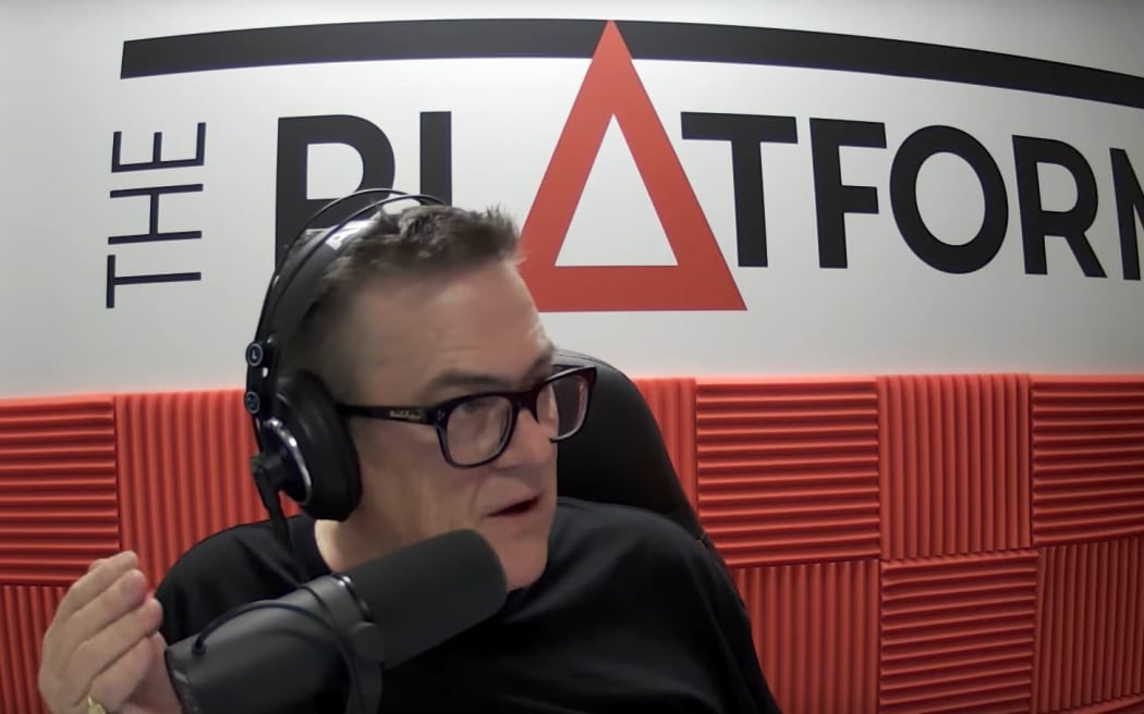 Employee alleges broadcaster Sean Plunket yelled at her, punched desk | RNZ News