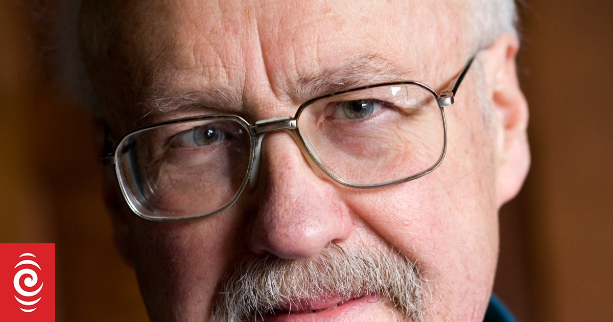 Lyell CRESSWELL: Dragspil | RNZ