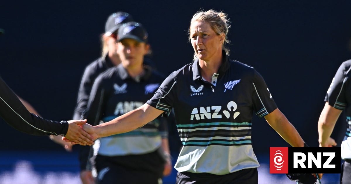 White Ferns' World Cup chances take hit after rain washes out play | RNZ