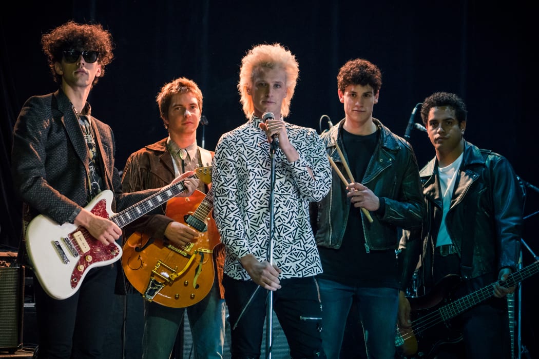 The Exponents: Who loves who the most? | RNZ